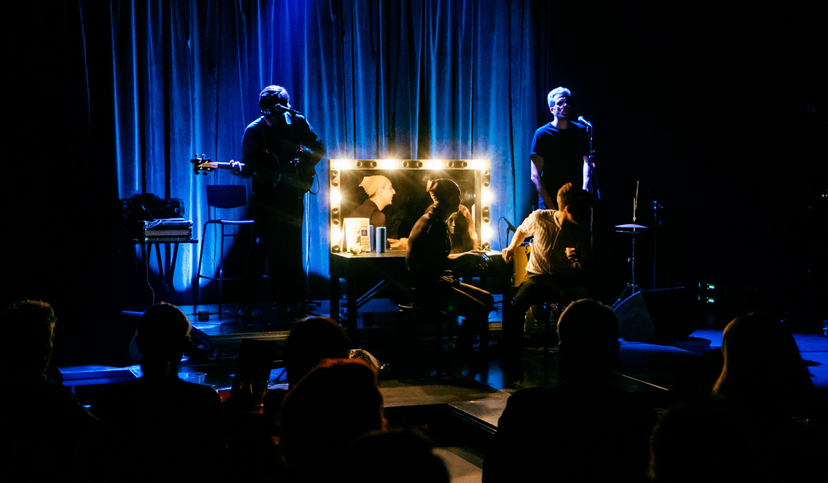 One night with Holly Woodlawn | Pierre Maillet | Saison 17-18 – Les ...